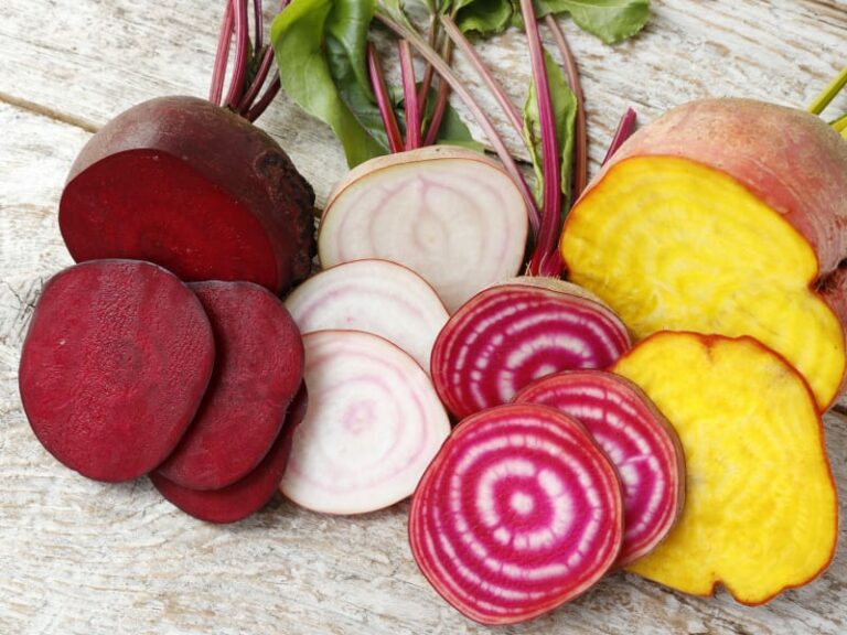 Les feuilles de betteraves rouges : un délice comestible et nutritif à ...