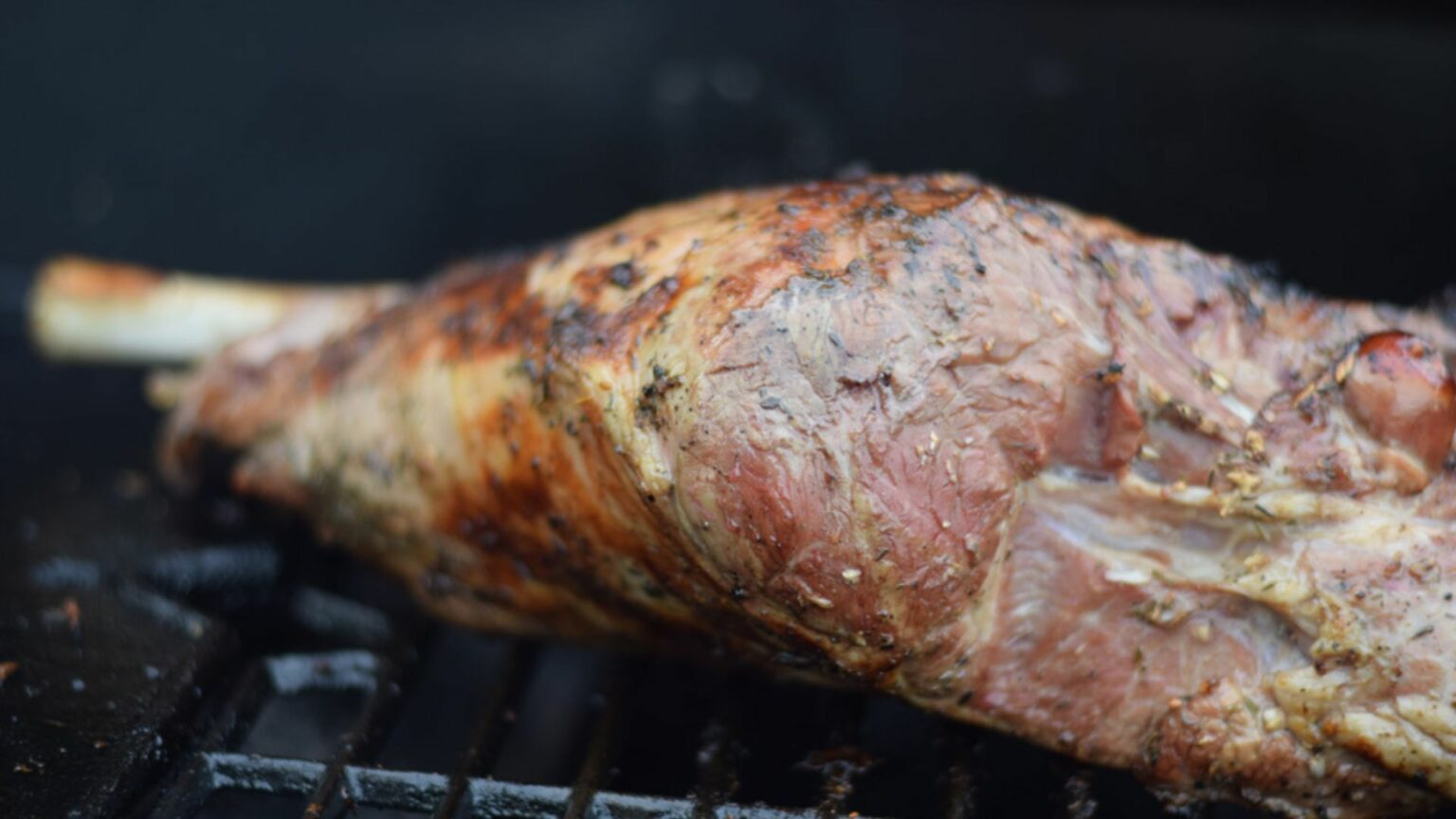 Comment cuire un gigot d'agneau pour qu'il soit tendre et savoureux ...