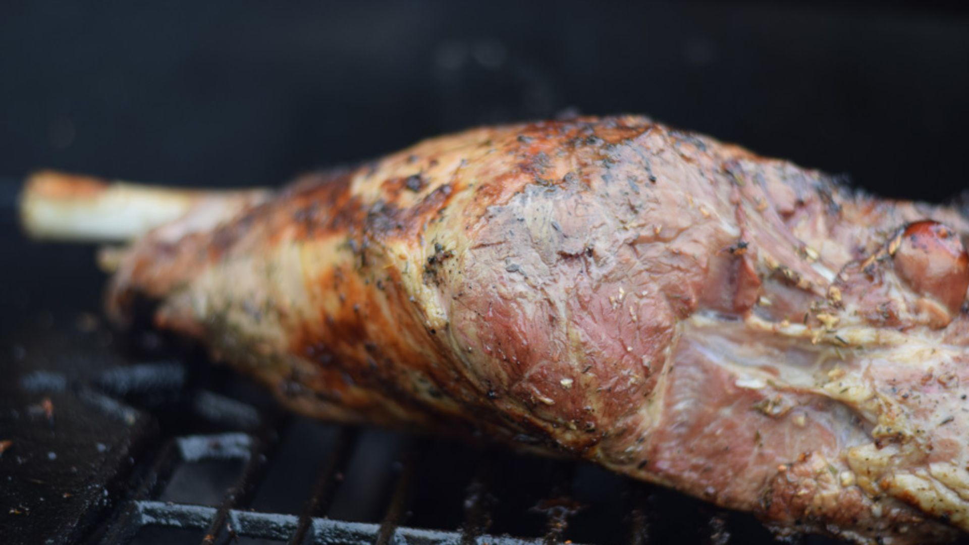 Comment cuire un gigot d'agneau pour qu'il soit tendre et savoureux ...